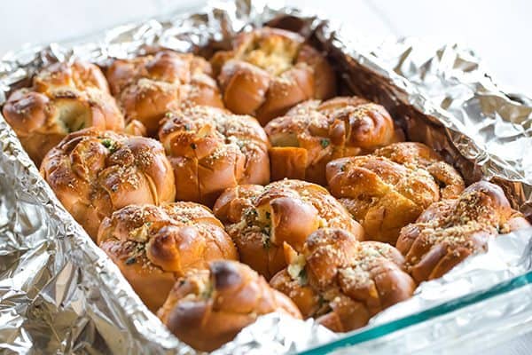 Easy Pull-Apart Garlic Rolls - Brown Eyed Baker