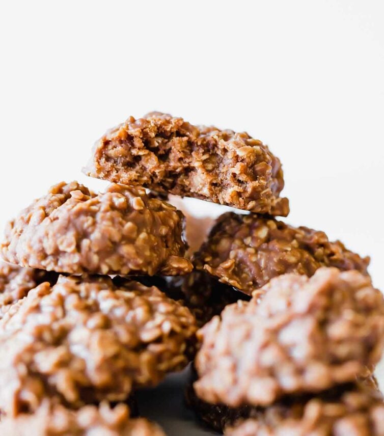 No Bake Cookies with Chocolate, Peanut Butter & Oats - Brown Eyed Baker